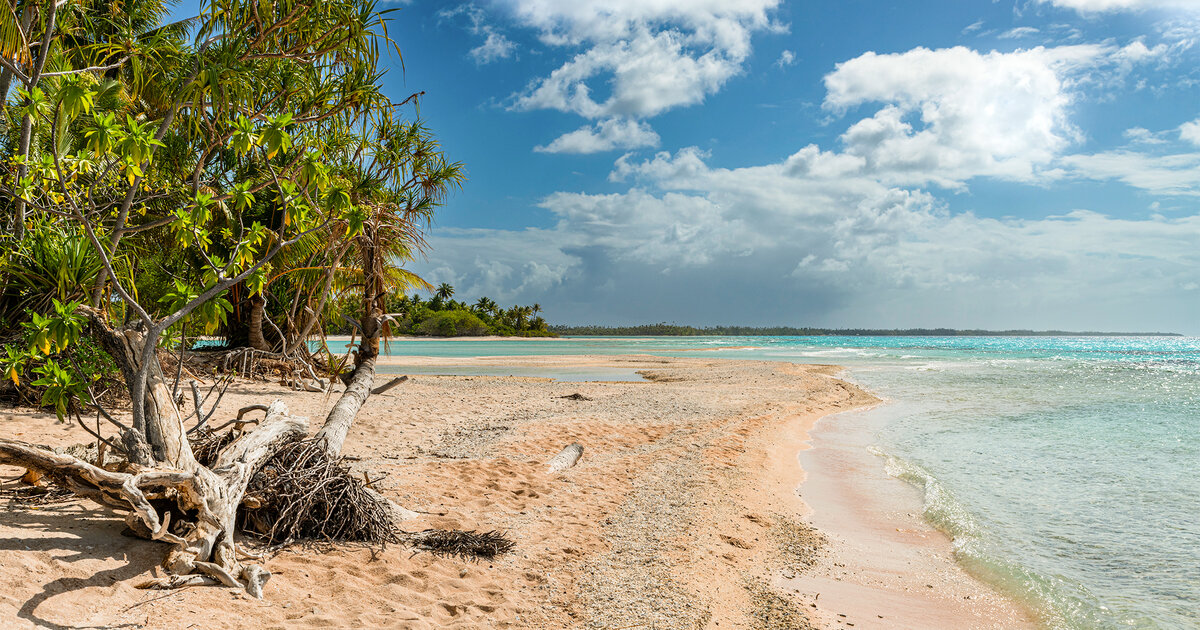 Romantic Islands Secluded Resorts Tahiti, Moorea, Rangiroa | Air Tahiti Nui
